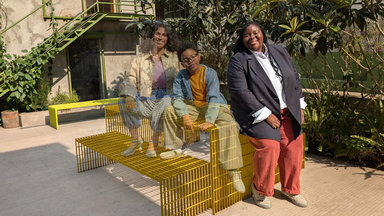 Creating Pixel's 'Add Me' Feature for Simpler Group Photos - Hawkdive.com