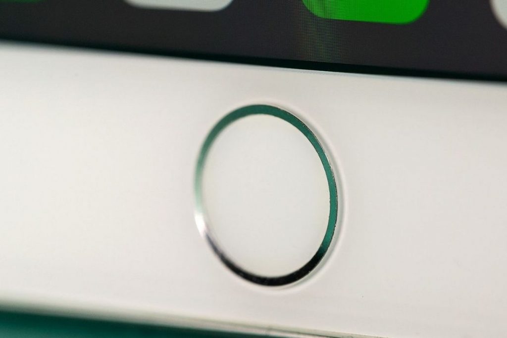 iPhone Home Button Not Working? Try These Fixes - Hawkdive.com