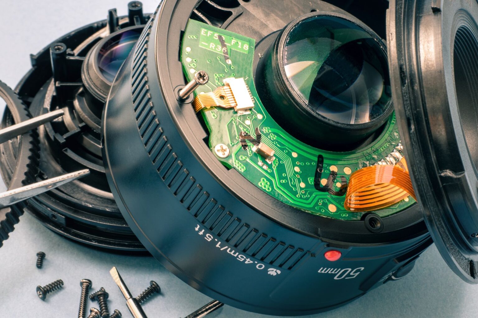 iPhone Camera Lens Repair Issues: Troubleshooting Guide 2026 - Hawkdive.com