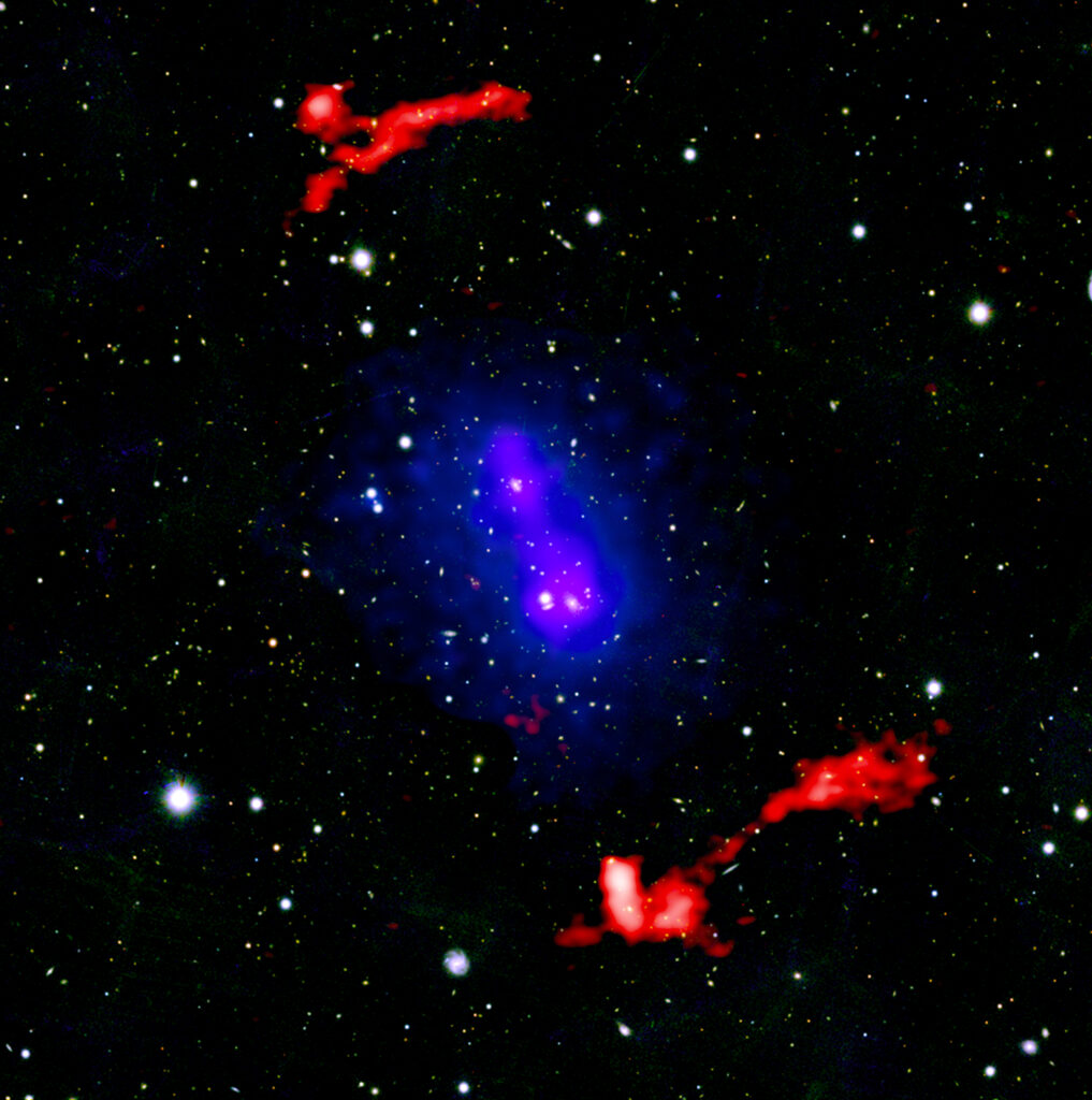NASA's Chandra Detects Imminent Galaxy Cluster Collision - Hawkdive.com