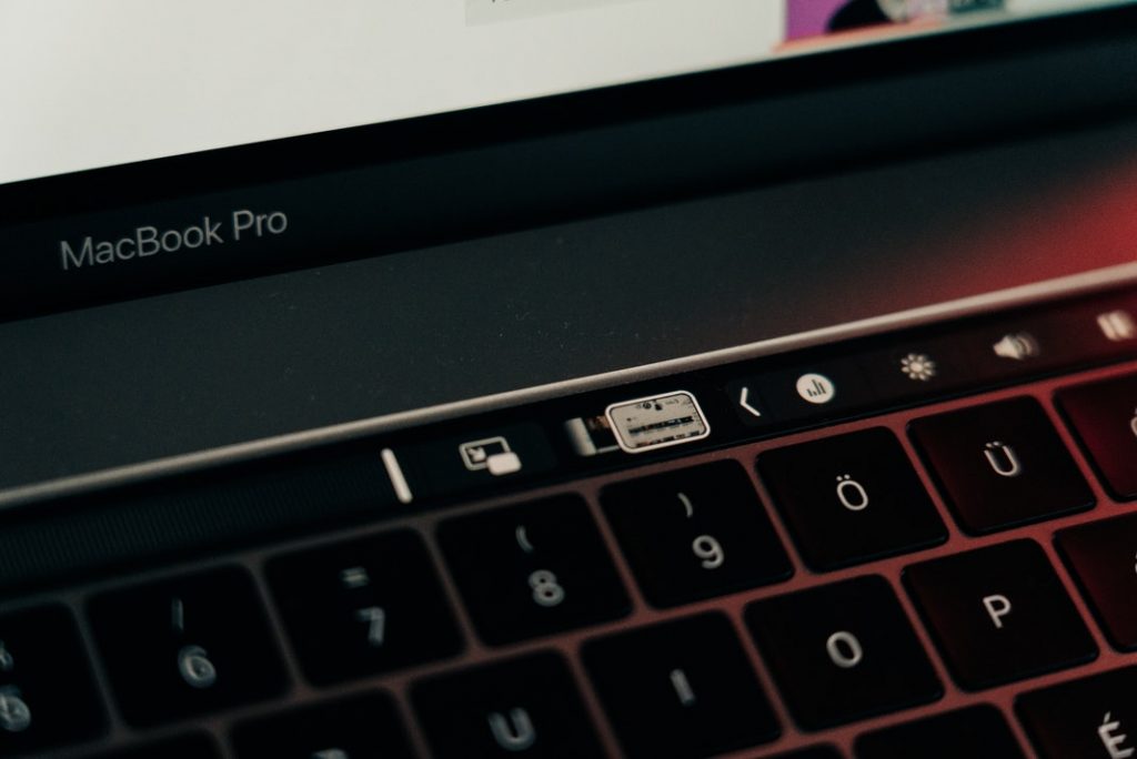 How To Fix And Restart The Macbook Touch Bar When It Stops Working ...