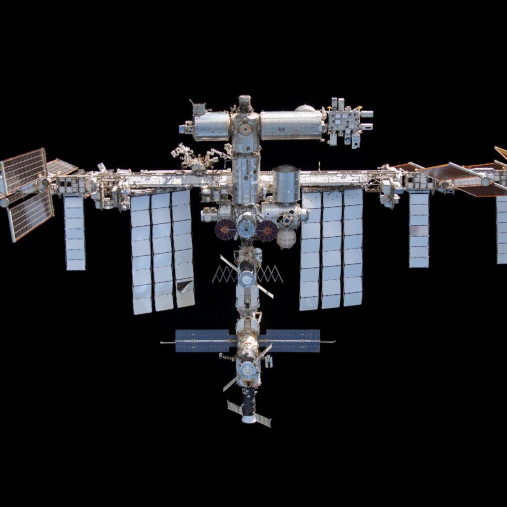 Ocean specialists worry about ISS deorbiting impact. - Hawkdive.com