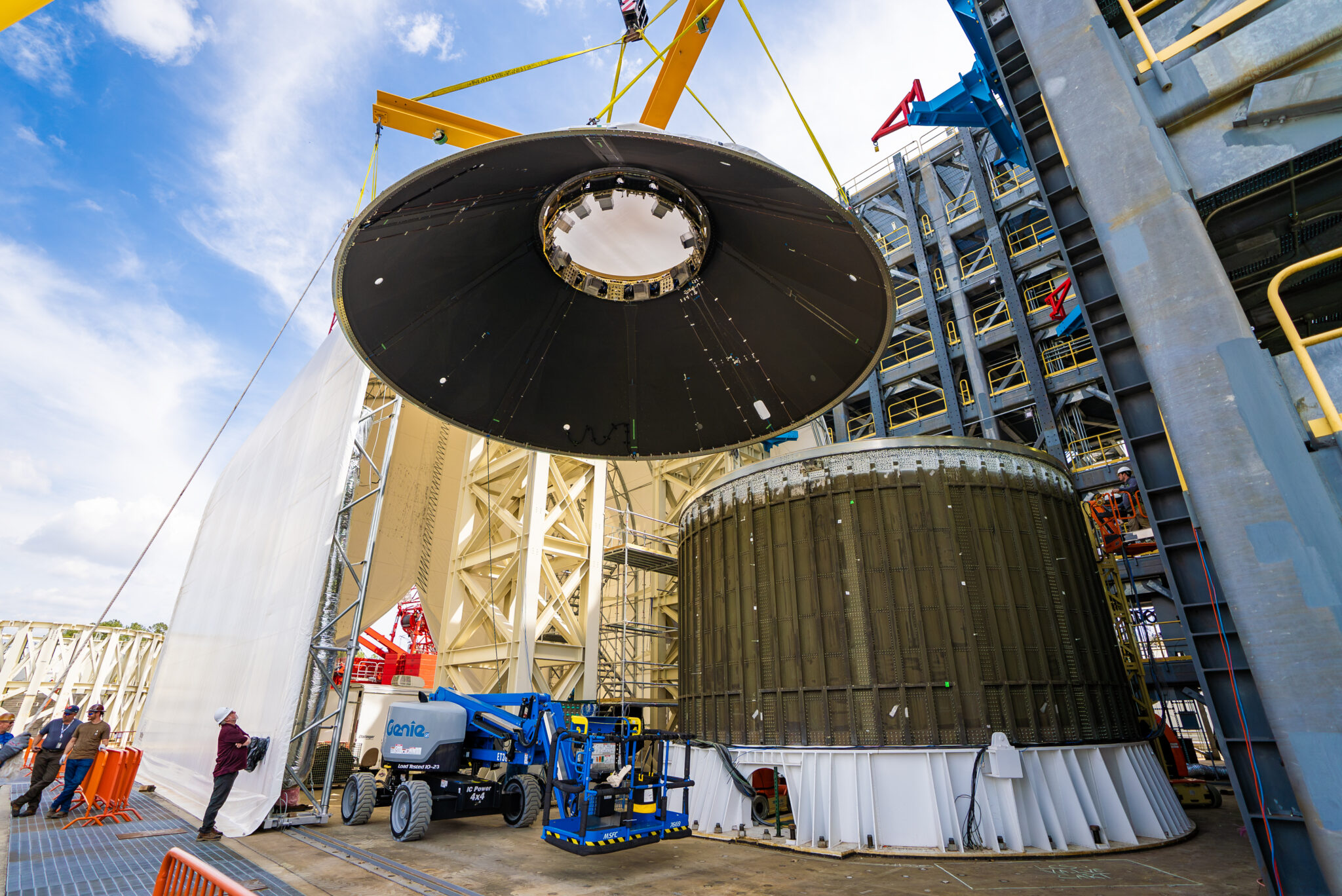 NASA Advances Lunar Rocket with Cutting-Edge Manufacturing Techniques ...