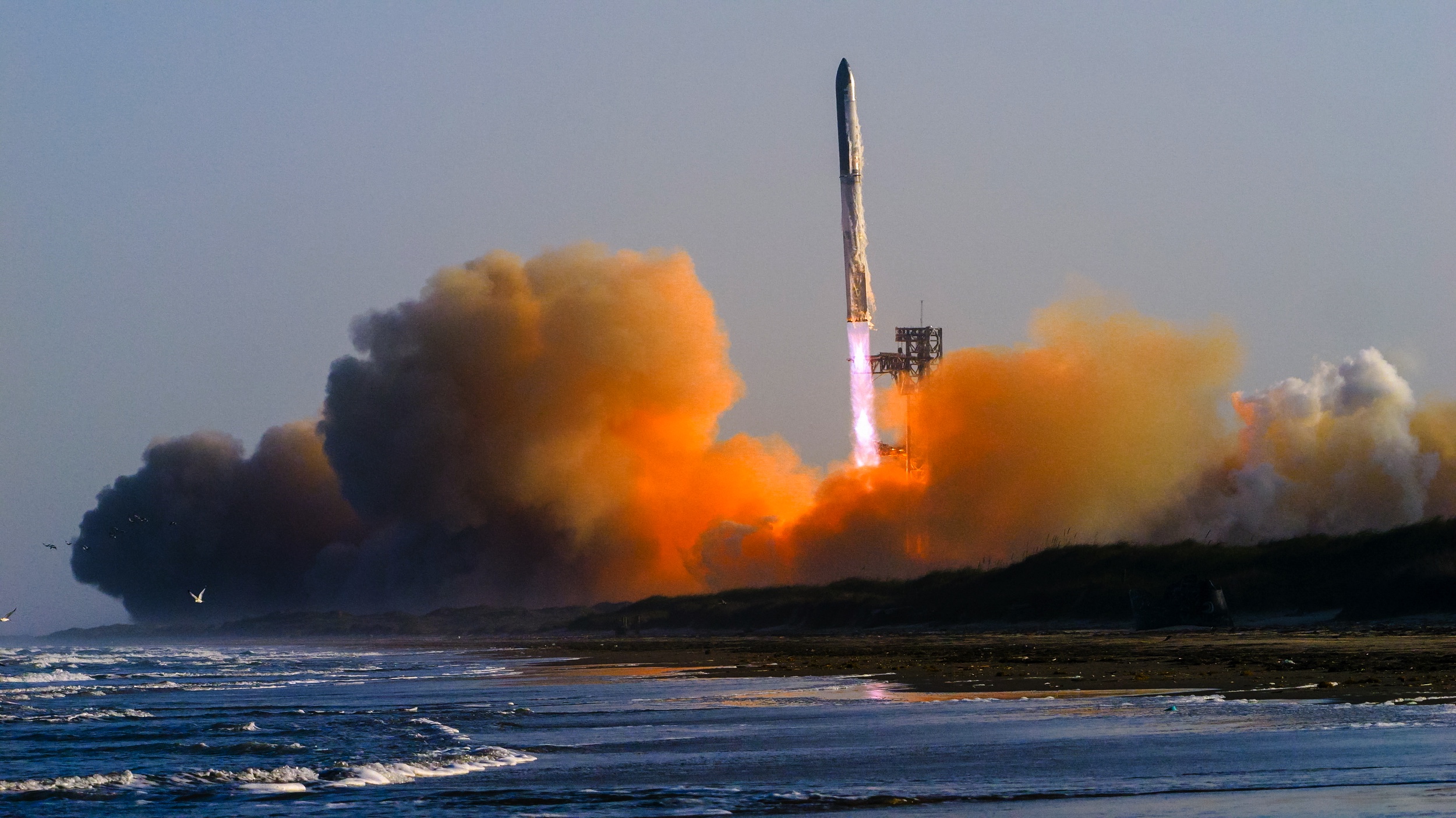 Engine hardware failure blamed for SpaceX Starship Flight 8 issue ...